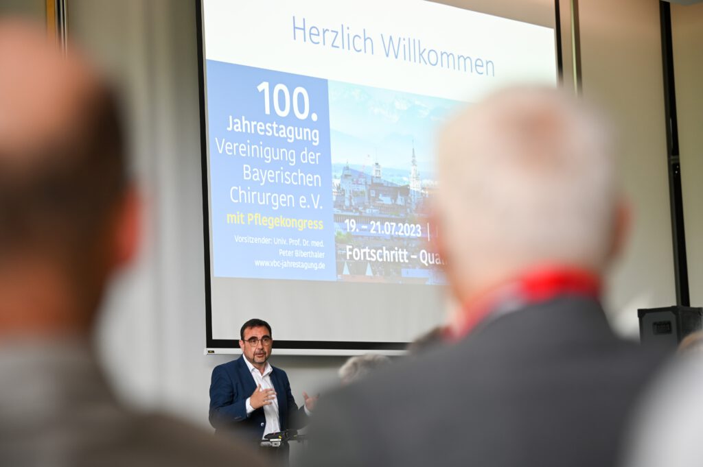 Prof. Helmut Friess erhält Ehrenmitgliedschaft auf 100. Jahrestagung ...